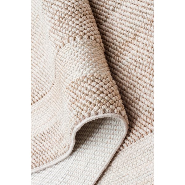 Codica 05 teppe - Beige - 2395,- - Glattvevde tepper - Trendrom.no