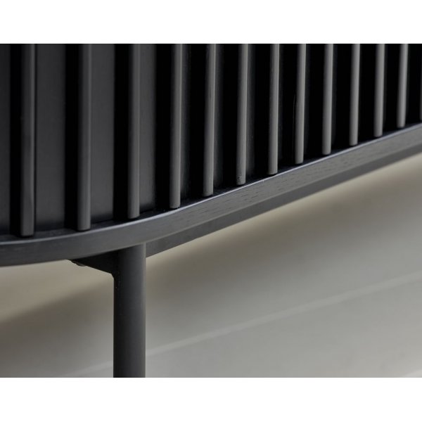 Sierra skjenk i sortbeiset eik med lukkede dører - 13995,- - Sidebord ...